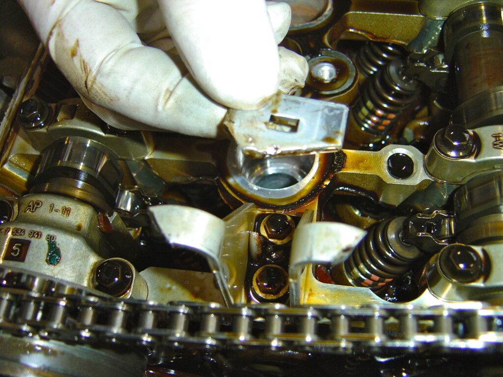 2007 - 2008 Mini Cooper - Engine Timing Chain Tensioner Update ...