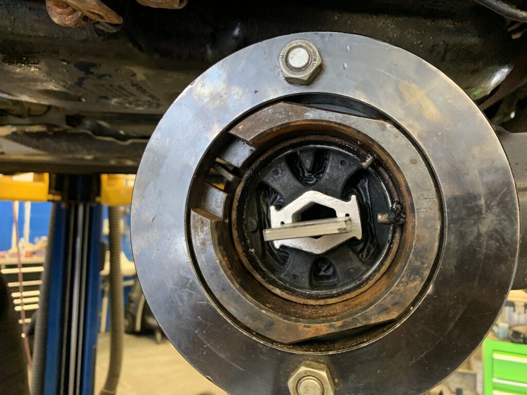 Volvo Trailing Arm (Rear Control Arm) Bushings - The Correct Repair ...